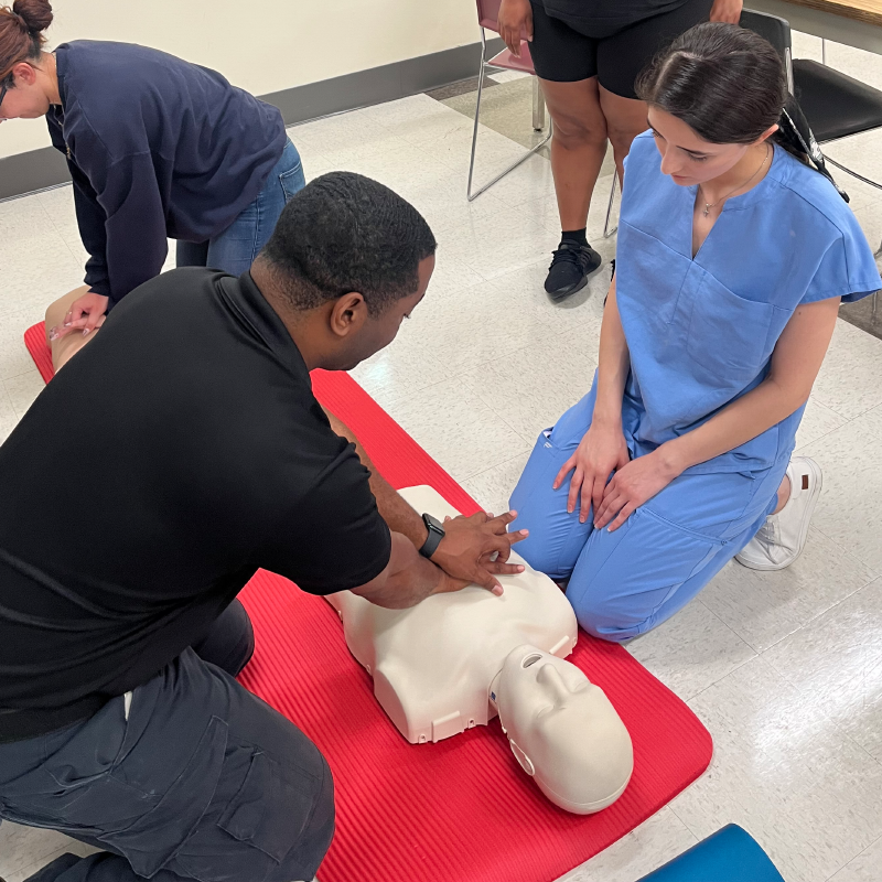 CPR Training – Photo Gallery – Barry University Blog
